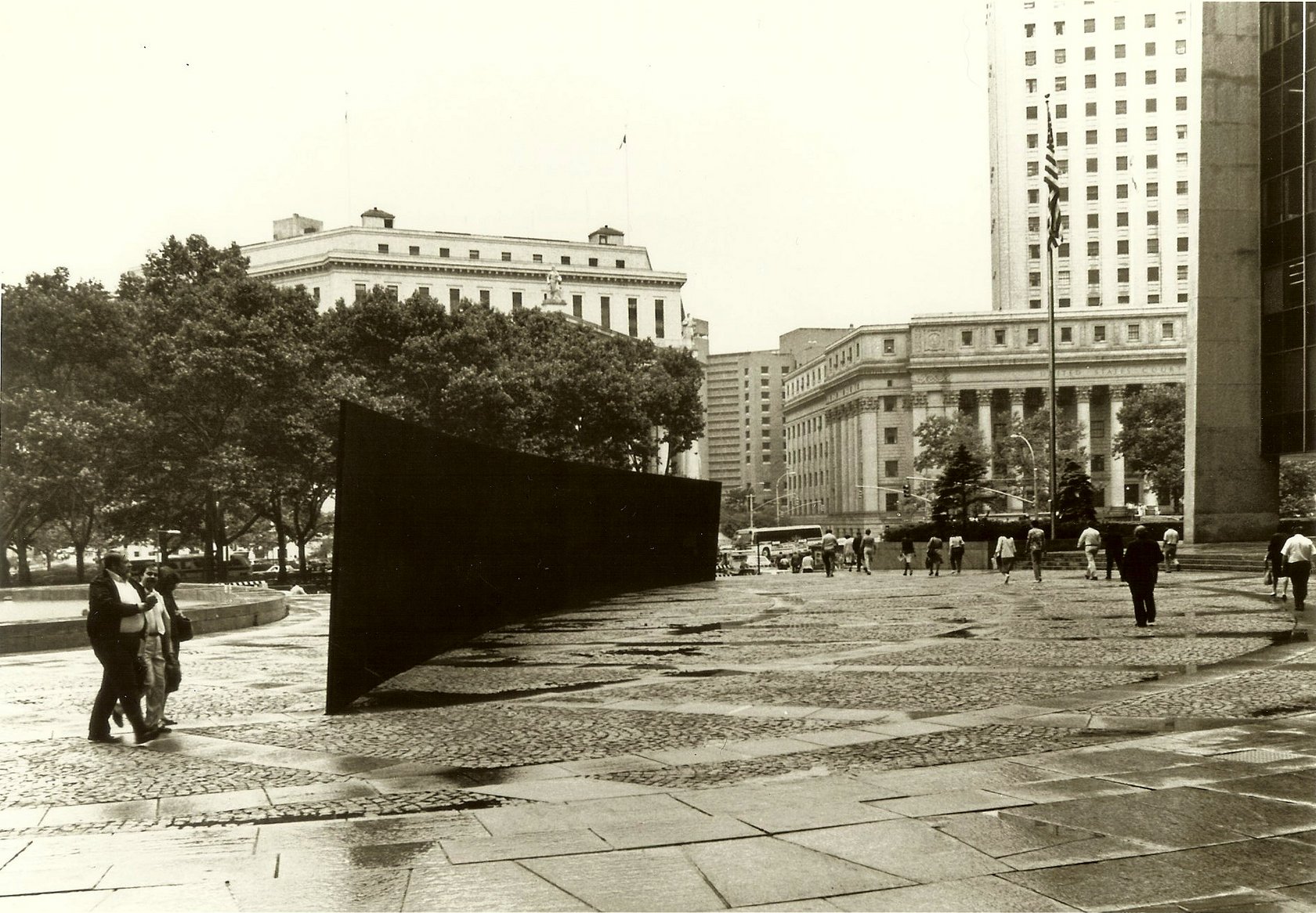 Lost Art: Richard Serra – Essay | Tate