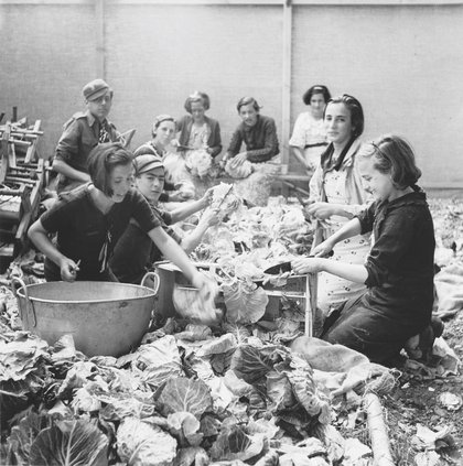 Lives of the Artists: Edith Tudor-Hart: My Great-Aunt, the Spy – Tate ...